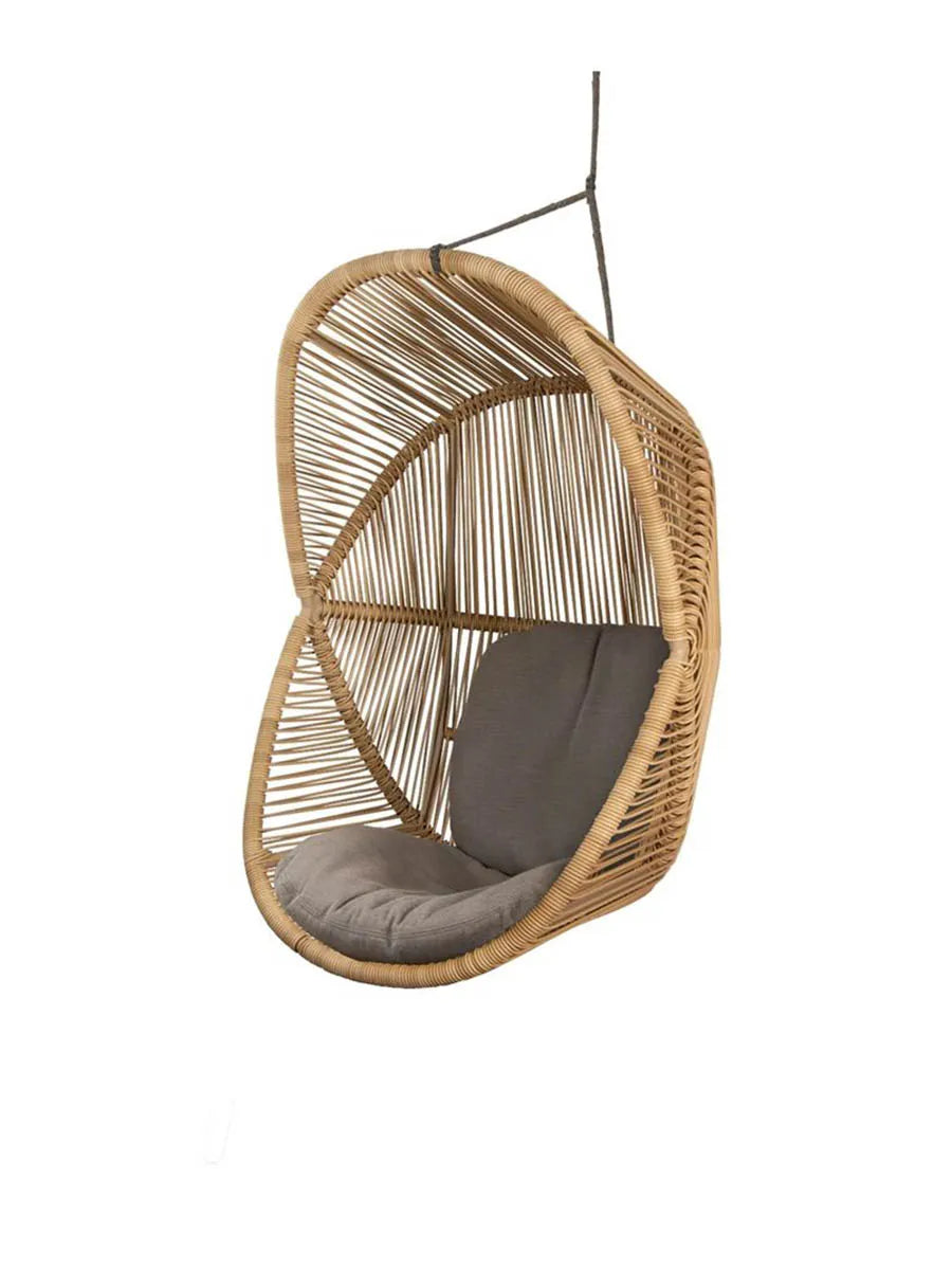 Hive hanging chair i Flat-Weave | Køb havemøbler fra Cane-Line her