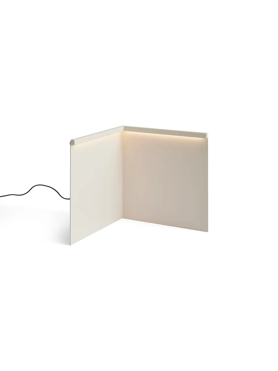 LBM Corner Bordlampe fra Hay | Køb lamper fra HAY her